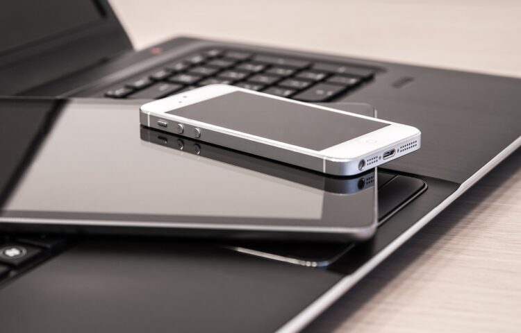 What Are Some Examples Of Digital Technology?